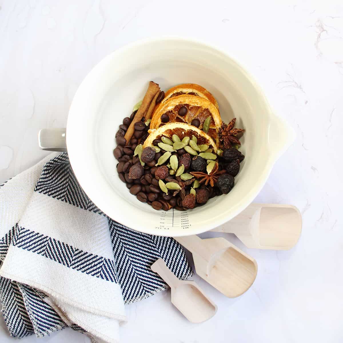 Banish Odors with a Simmering Homemade Winter Spice Potpourri